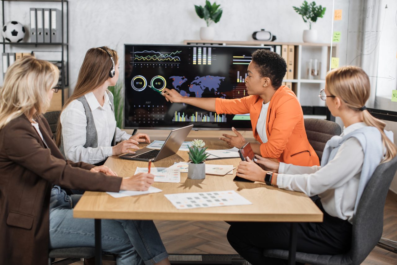 Key Strategies to Manage Global Teams Like a Pro